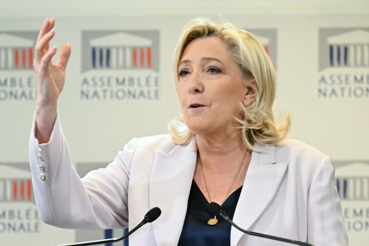 Méga-bassines de Sainte-Soline : Marine Le Pen dénonce la Méga-bassines de Sainte-Soline : Marine Le Pen dénonce la